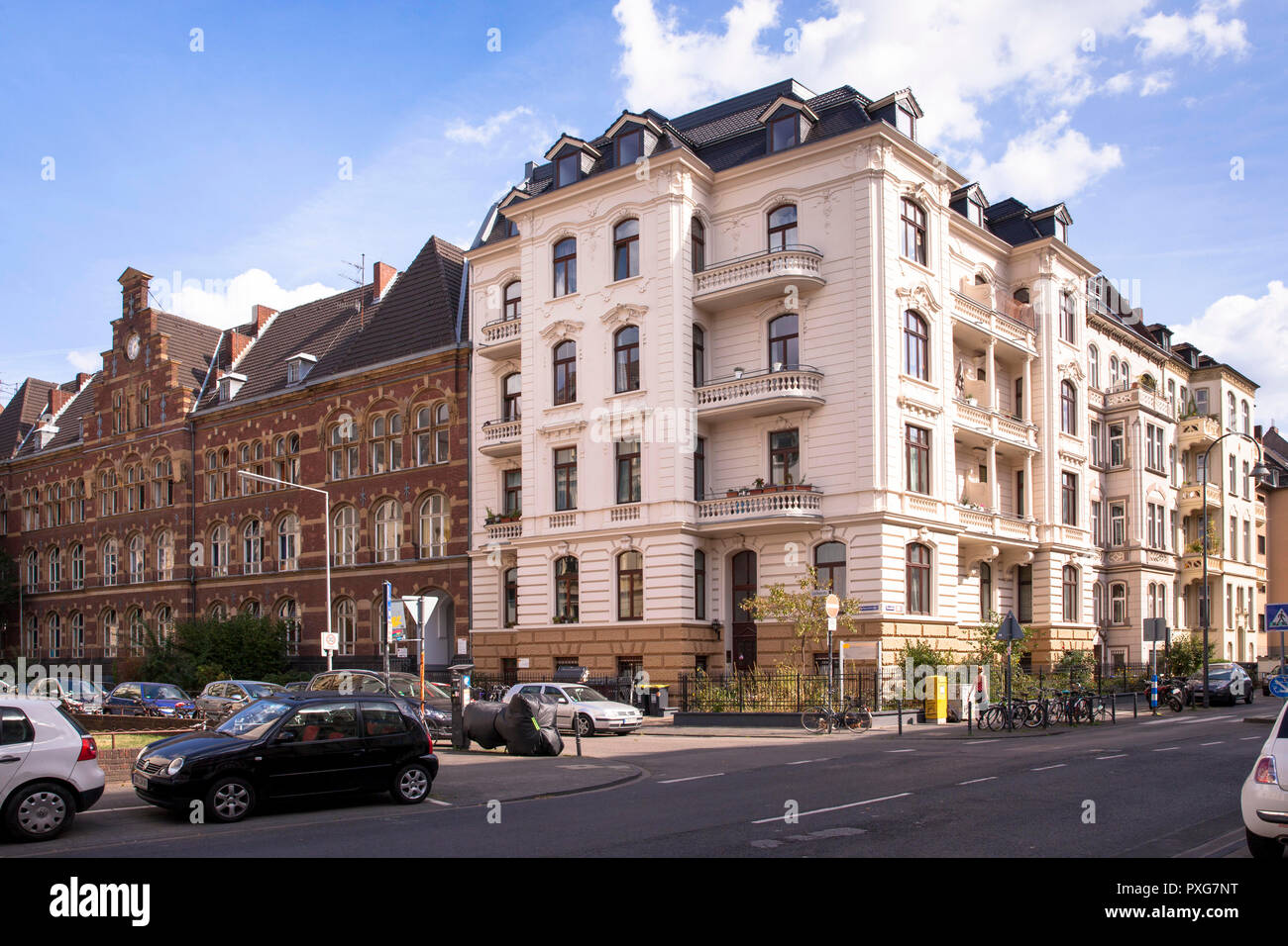 houses at corner Dassel Street / Lochner Street, on the left the ...