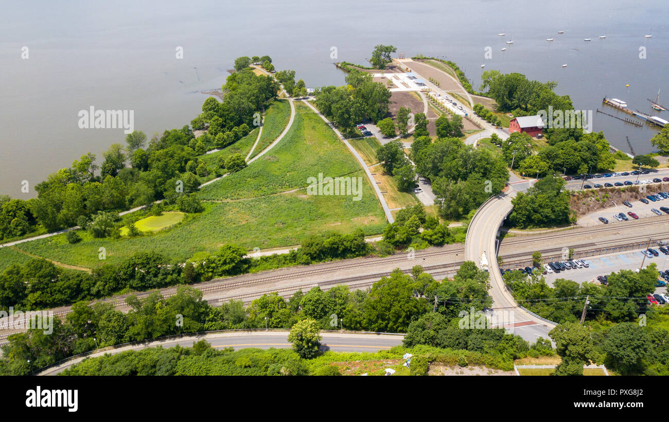 Scenic hudsons long dock park hi-res stock photography and images - Alamy