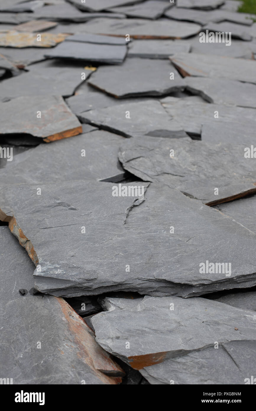 Path pathway tiles hi-res stock photography and images - Alamy