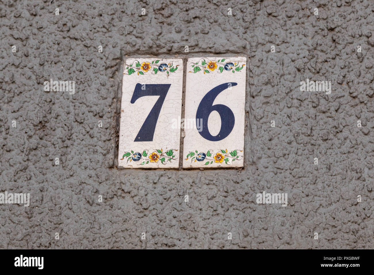 House number 76 sign hi-res stock photography and images - Alamy