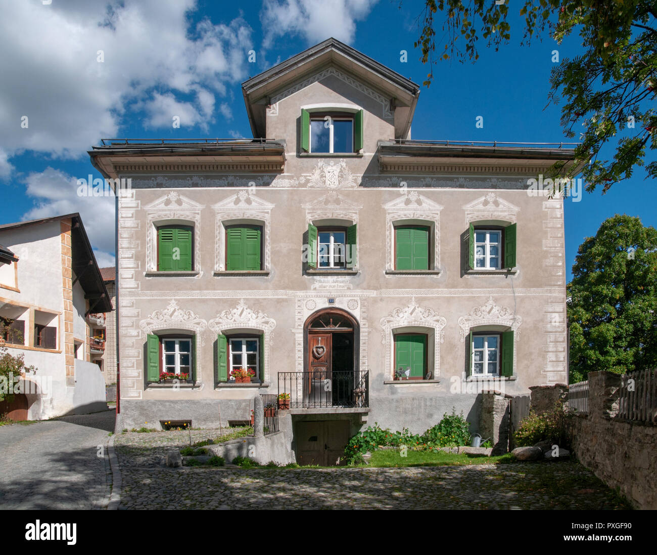 Switzerland europe guarda village grisons hi-res stock photography and ...