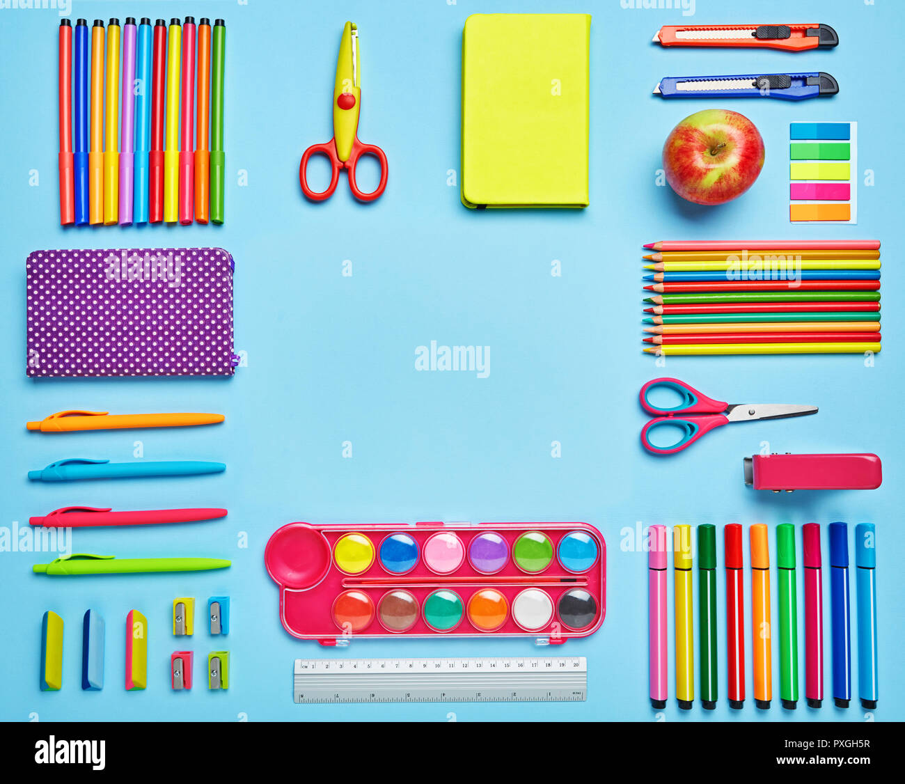 Office dividers hi-res stock photography and images - Alamy