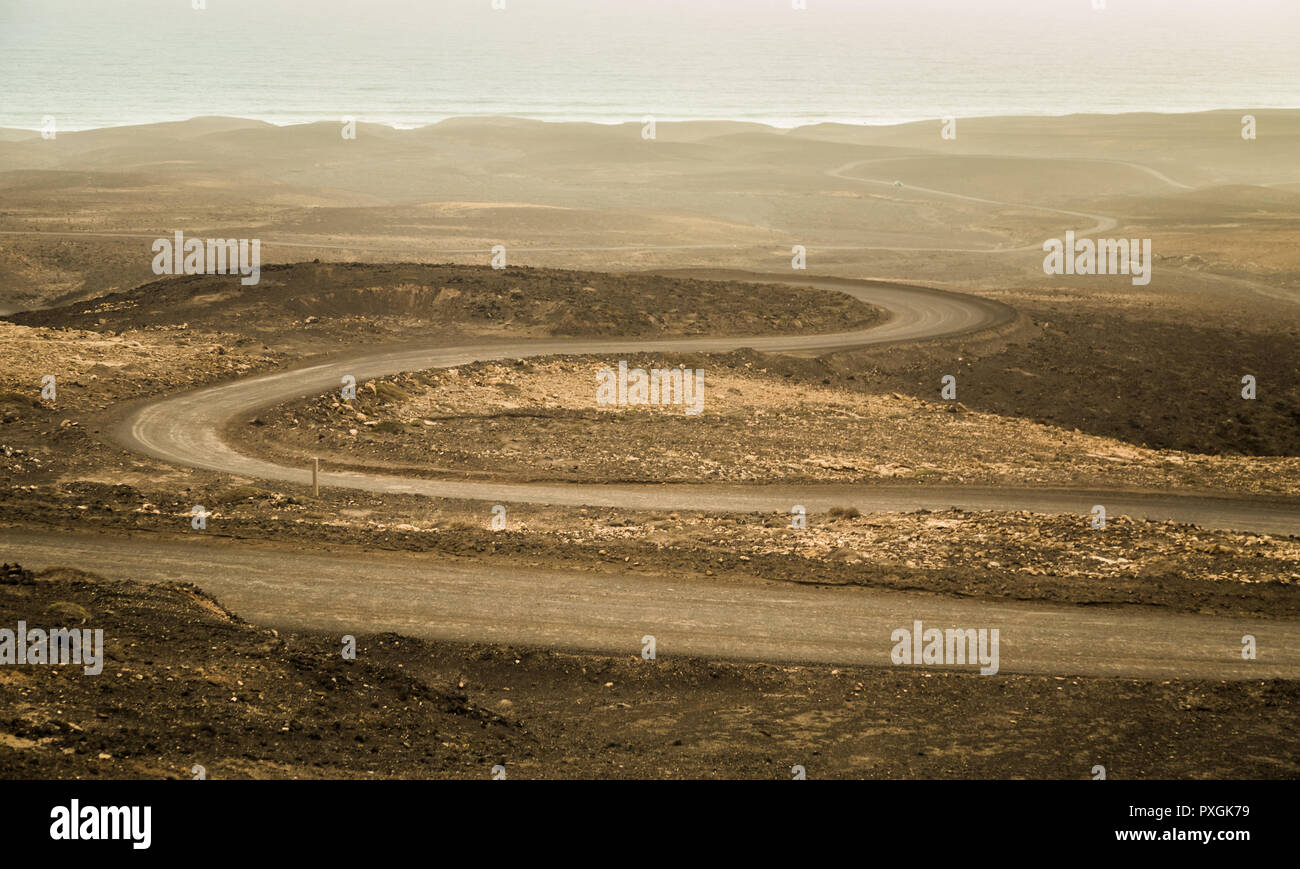 Desert path leading beach hi-res stock photography and images - Alamy