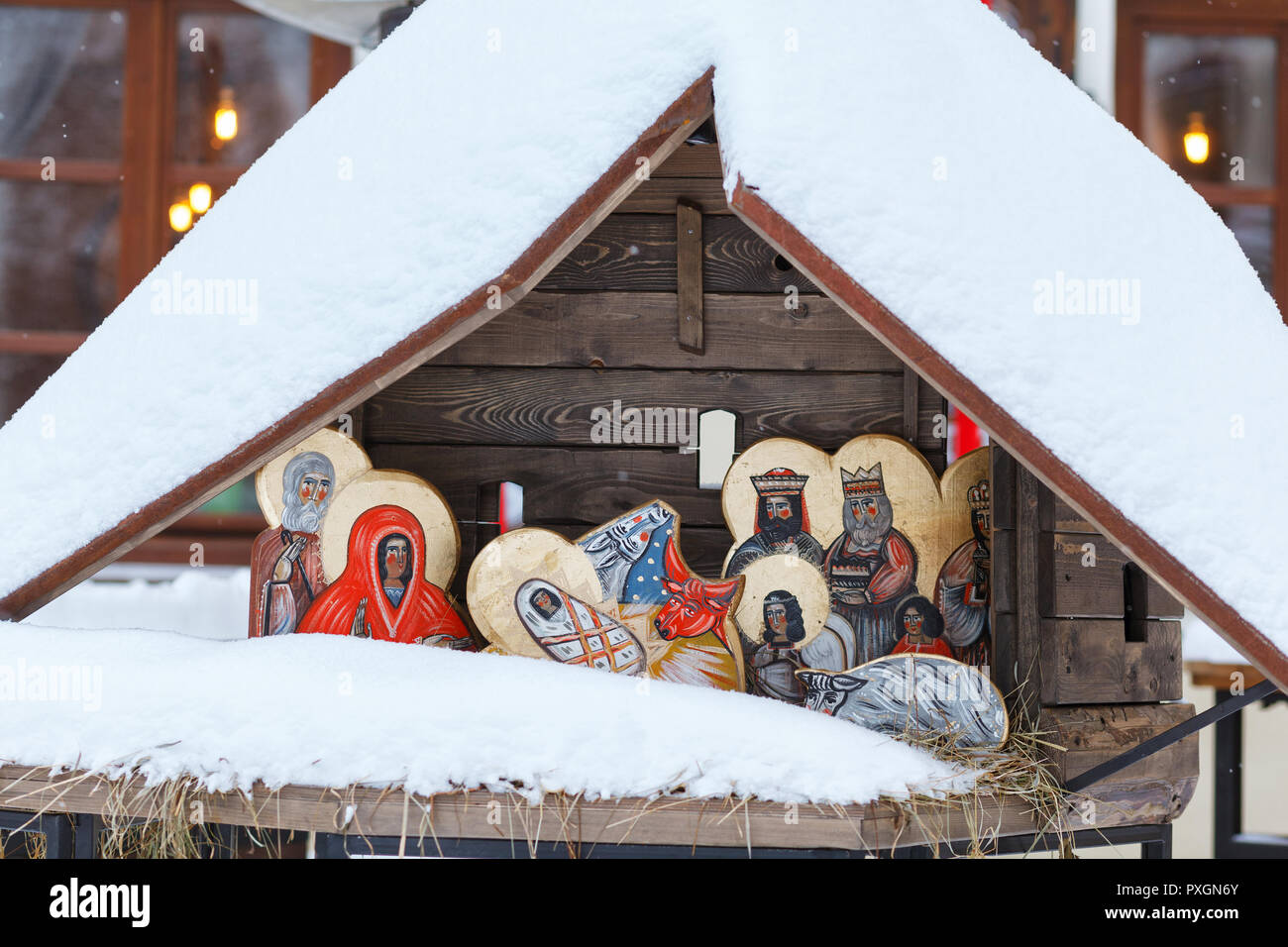 Outdoor nativity scene in snow hi-res stock photography and images - Alamy
