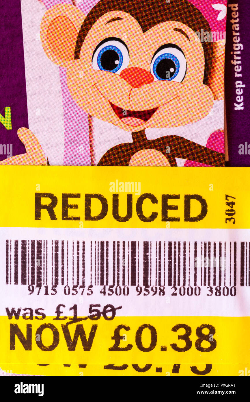 Reduced food yellow sticker hi-res stock photography and images - Alamy