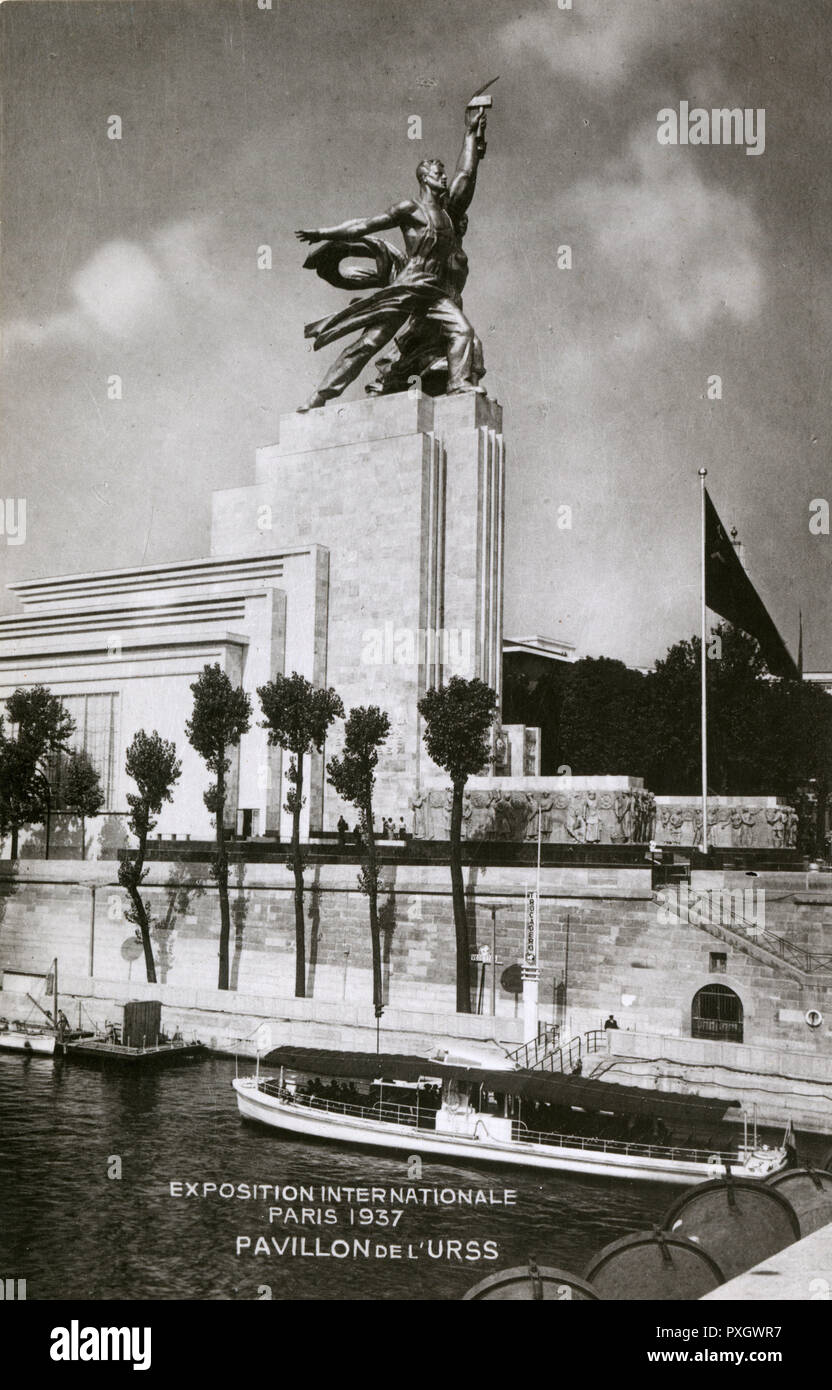 Soviet pavilion paris hi-res stock photography and images - Alamy