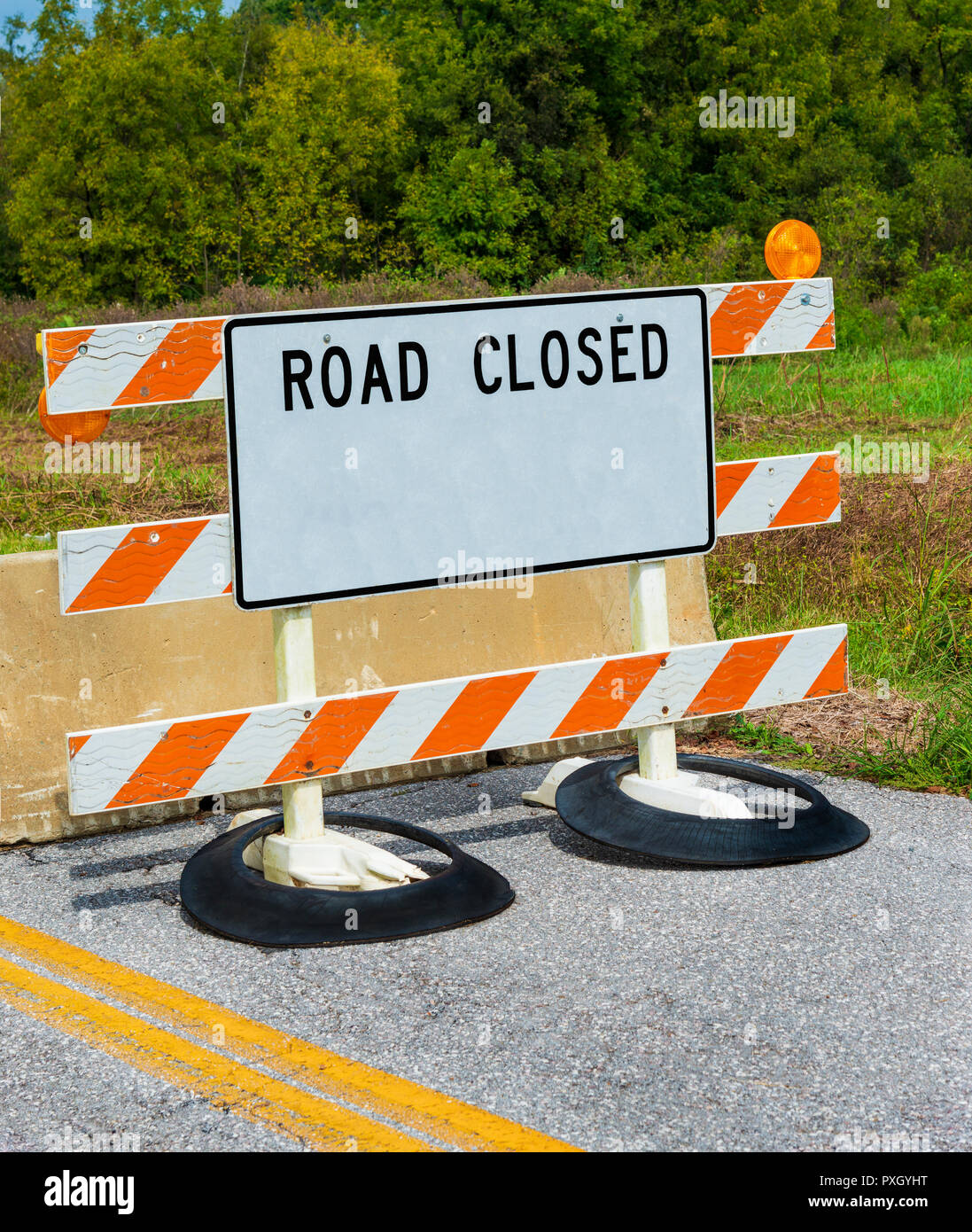 Obstacle with flashers hi-res stock photography and images - Alamy