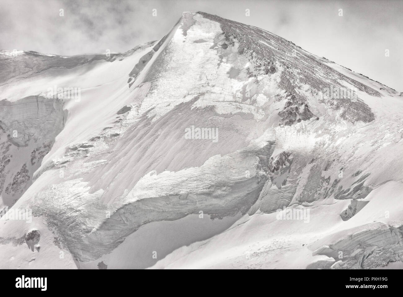 Silverhorn of Mount Athabasca in the Canadian Rockies, Alberta, Canada ...