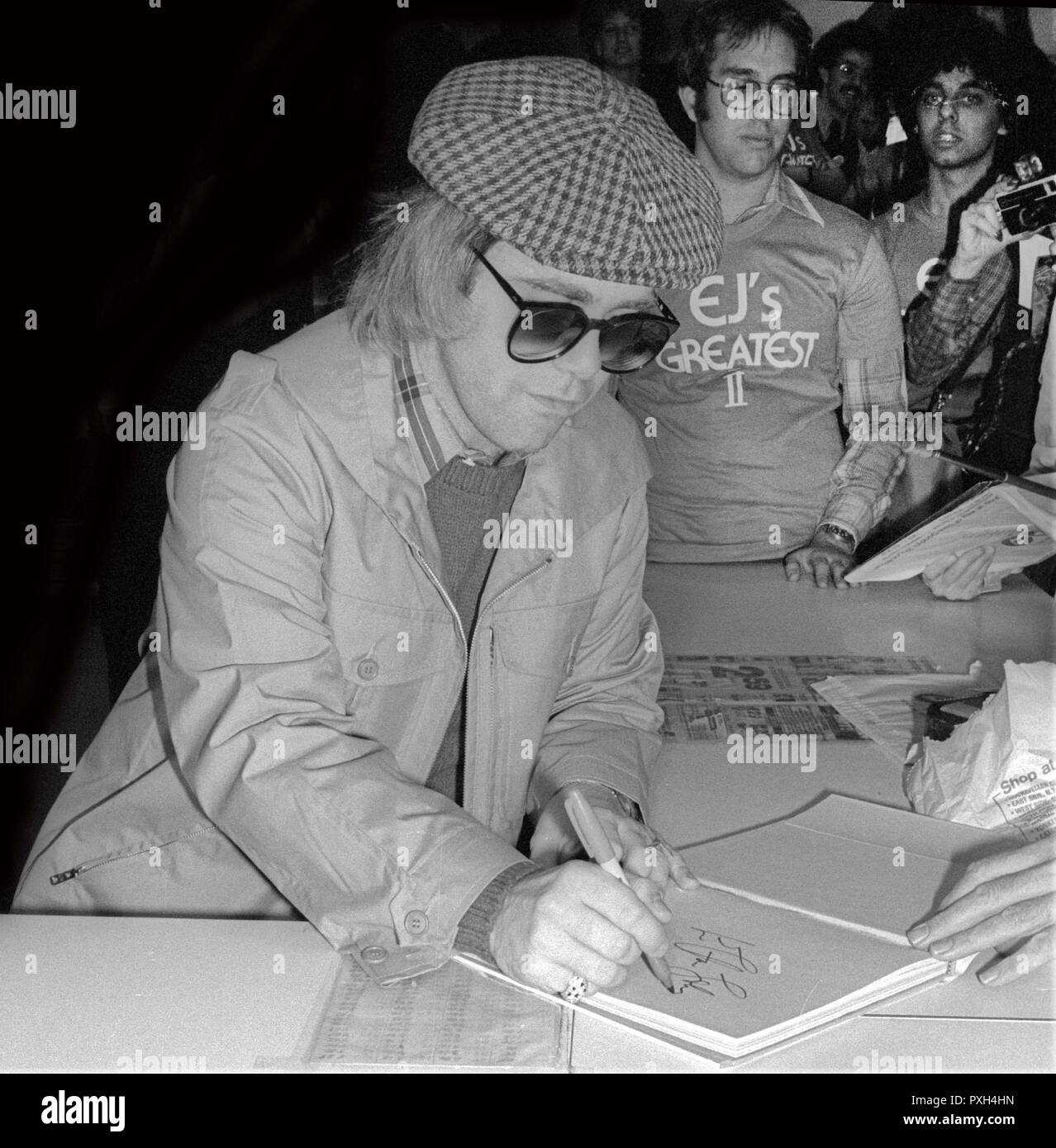 Elton John 1977 Photo By Adam Scull/PHOTOlink/MediaPunch Stock Photo ...