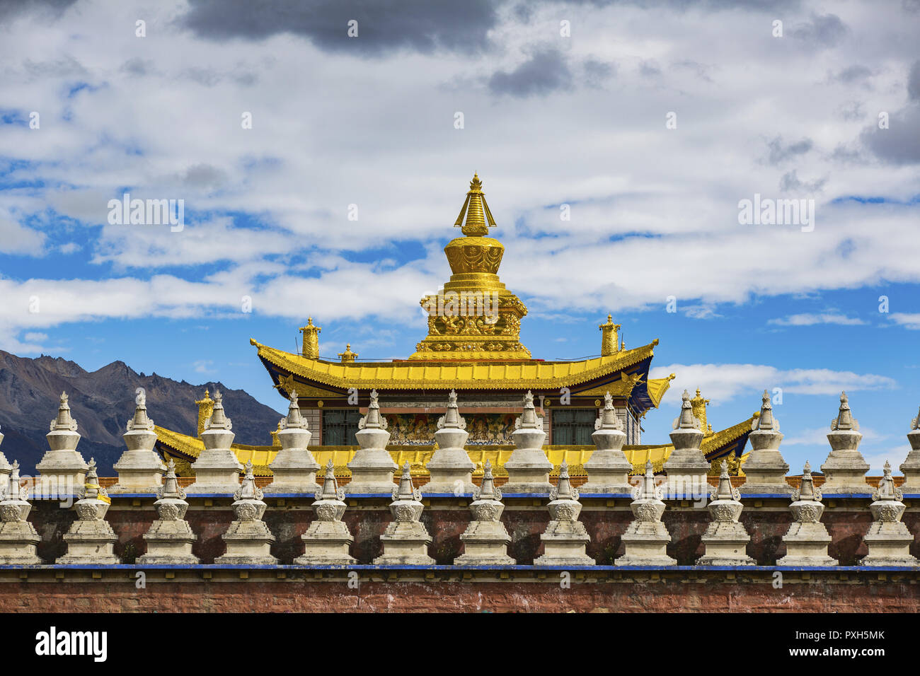 Muya temple hi-res stock photography and images - Alamy