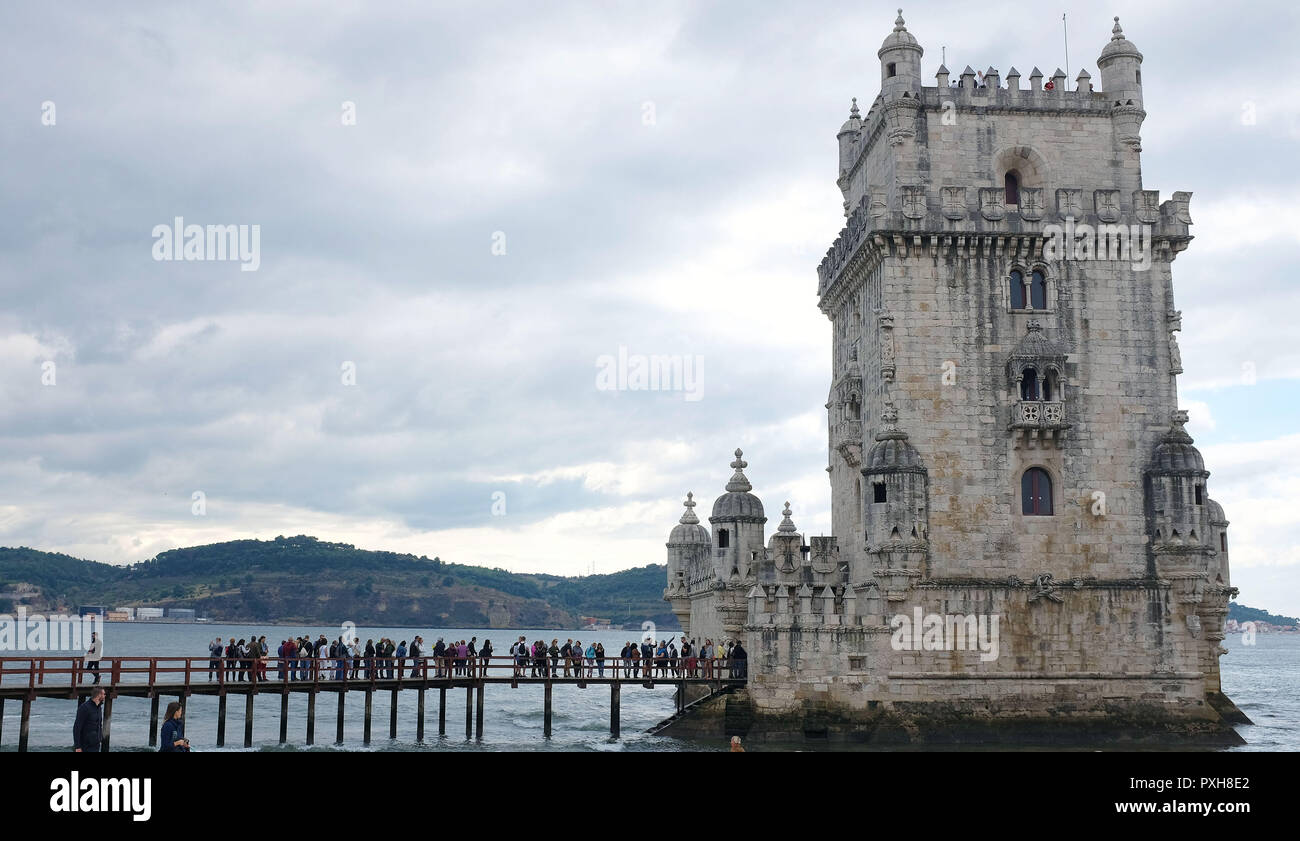 Knights templar tower hi-res stock photography and images - Alamy