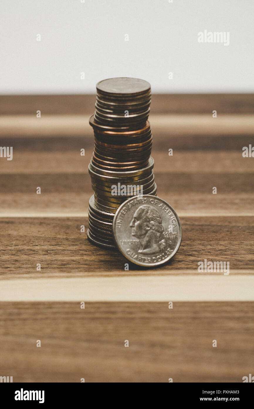 Stack of quarters hi-res stock photography and images - Alamy