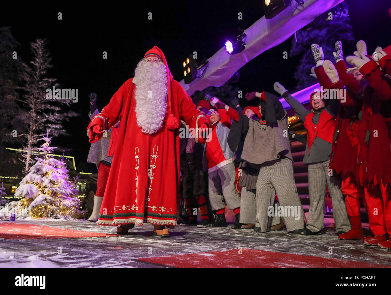 Santa Claus officially opens the Christmas season during a ceremony in ...