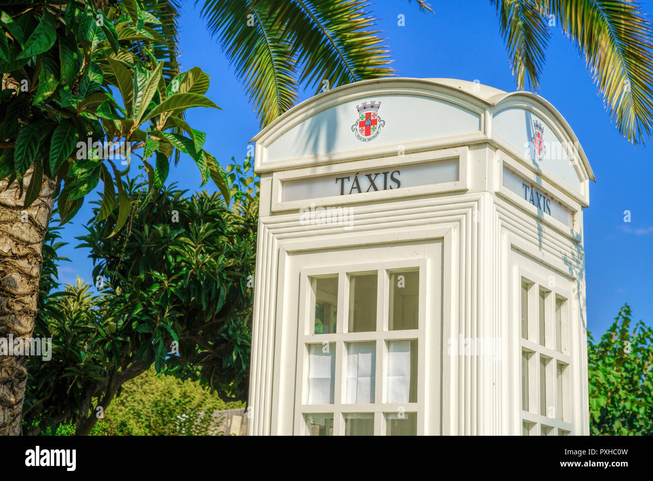 White telephone booth hi-res stock photography and images - Alamy