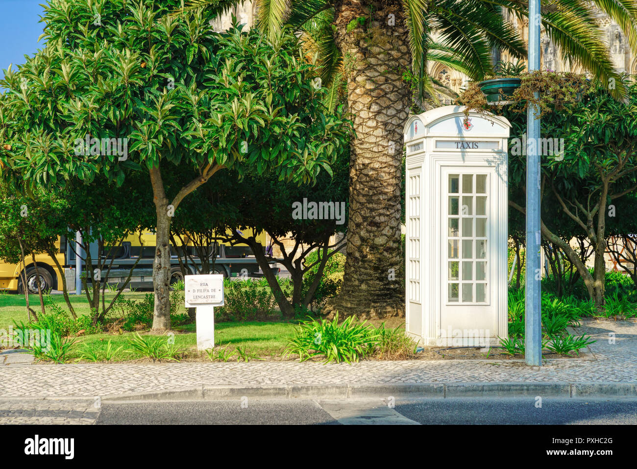 White telephone booth hi-res stock photography and images - Alamy
