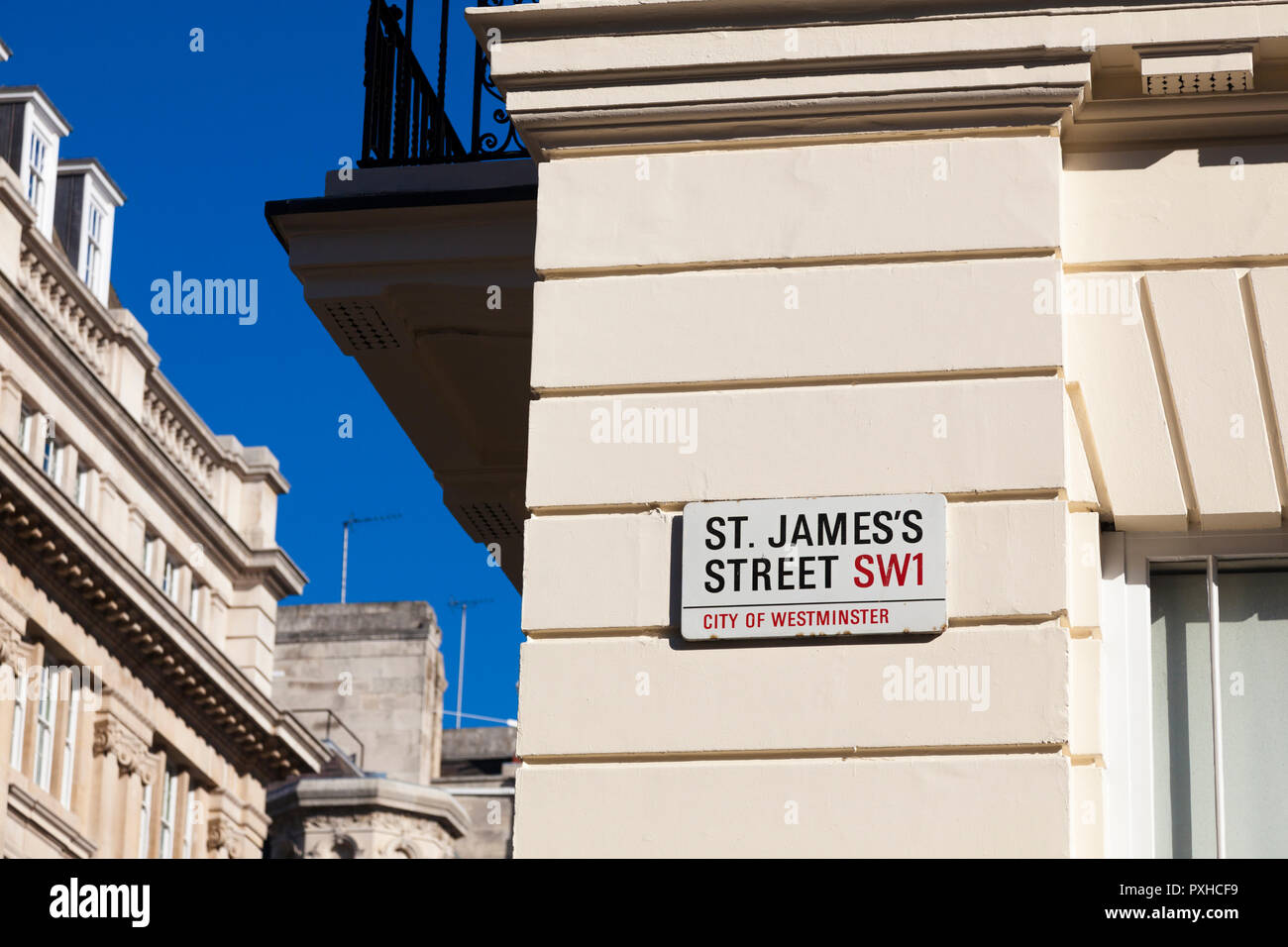 St jamess street london hi-res stock photography and images - Alamy