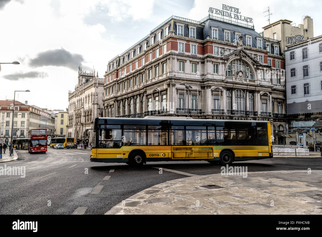 Restauradores Square (Praca dos Restauradores). The historical part of ...