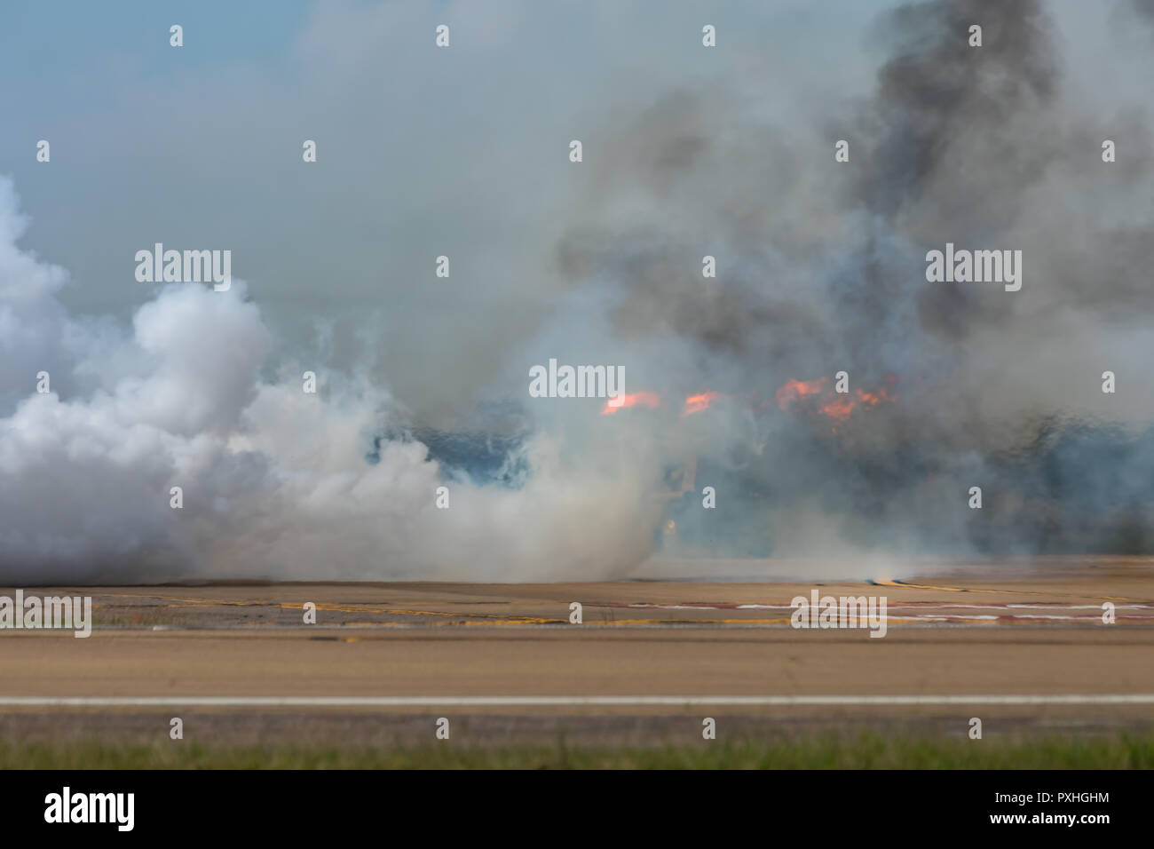 Thick cloud layer hi-res stock photography and images - Alamy