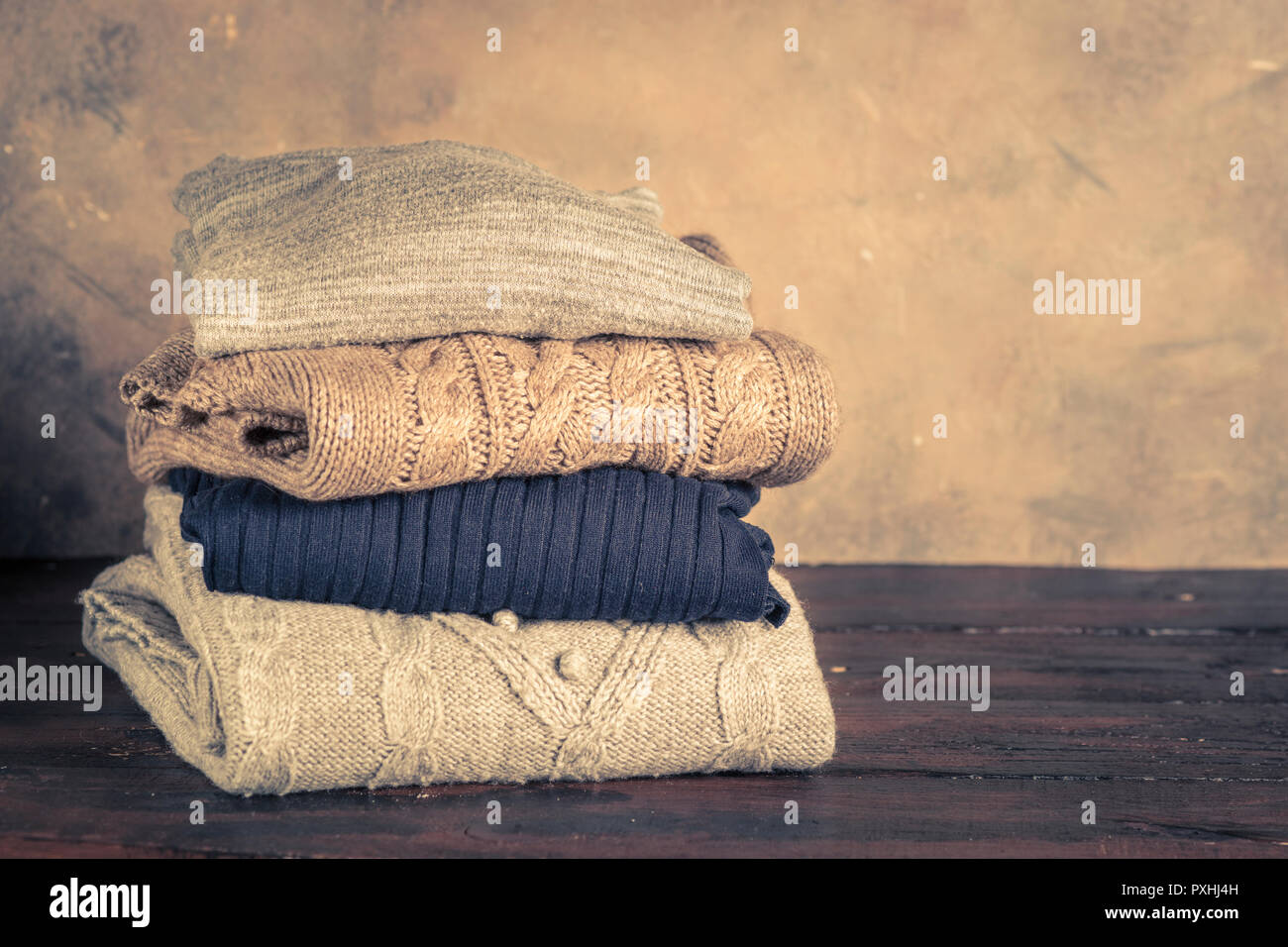 Woolen clothes hi-res stock photography and images - Alamy