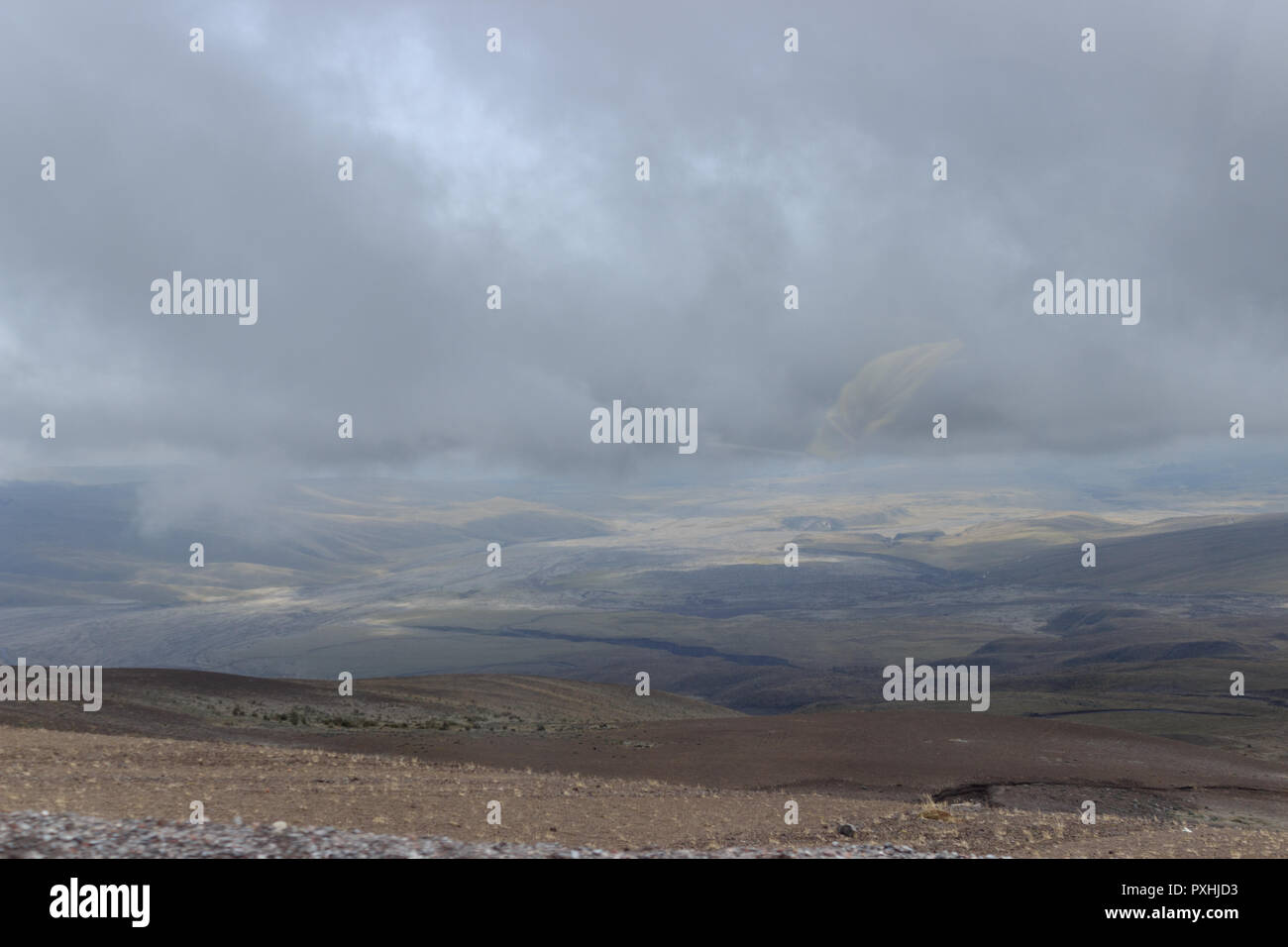 Cotopaxi vulcano ecuador hi-res stock photography and images - Alamy
