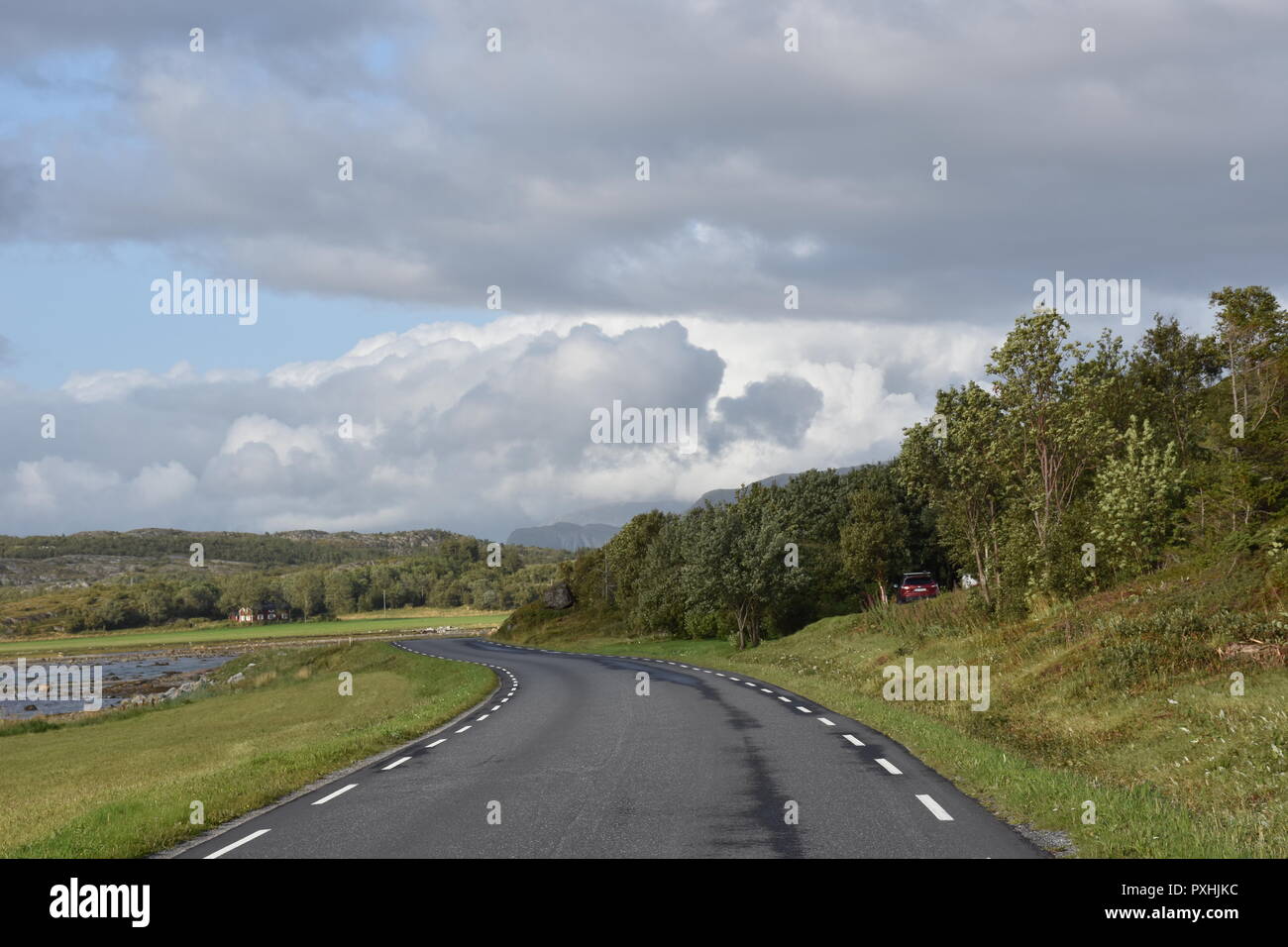 Norwegen, Vennesund, Fv 17, Kystriksveien, Küstenstraße, Straße ...
