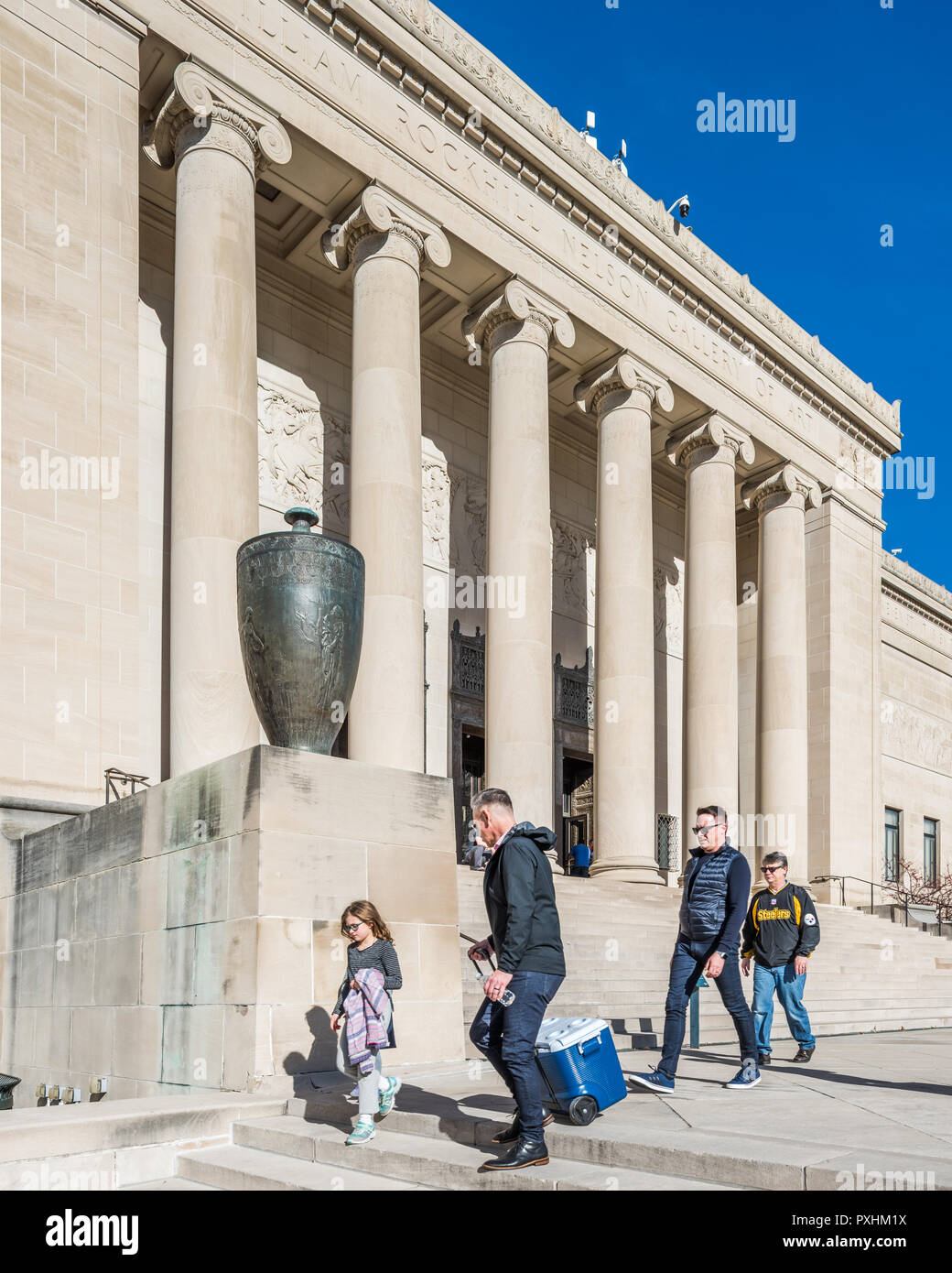 Nelson atkins museum of art hi-res stock photography and images - Alamy