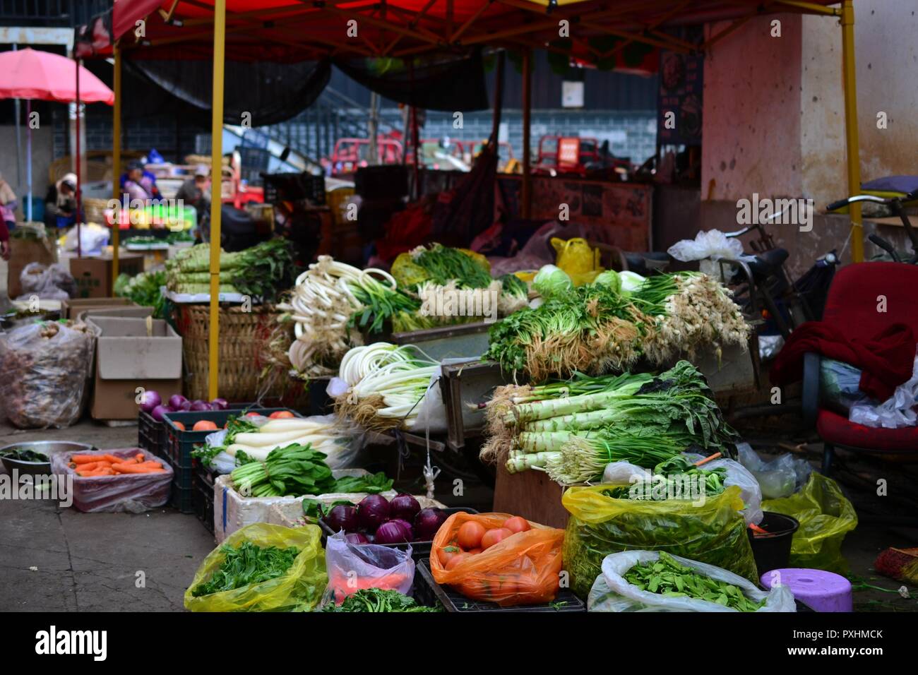 Traditional chinese market hi-res stock photography and images - Alamy