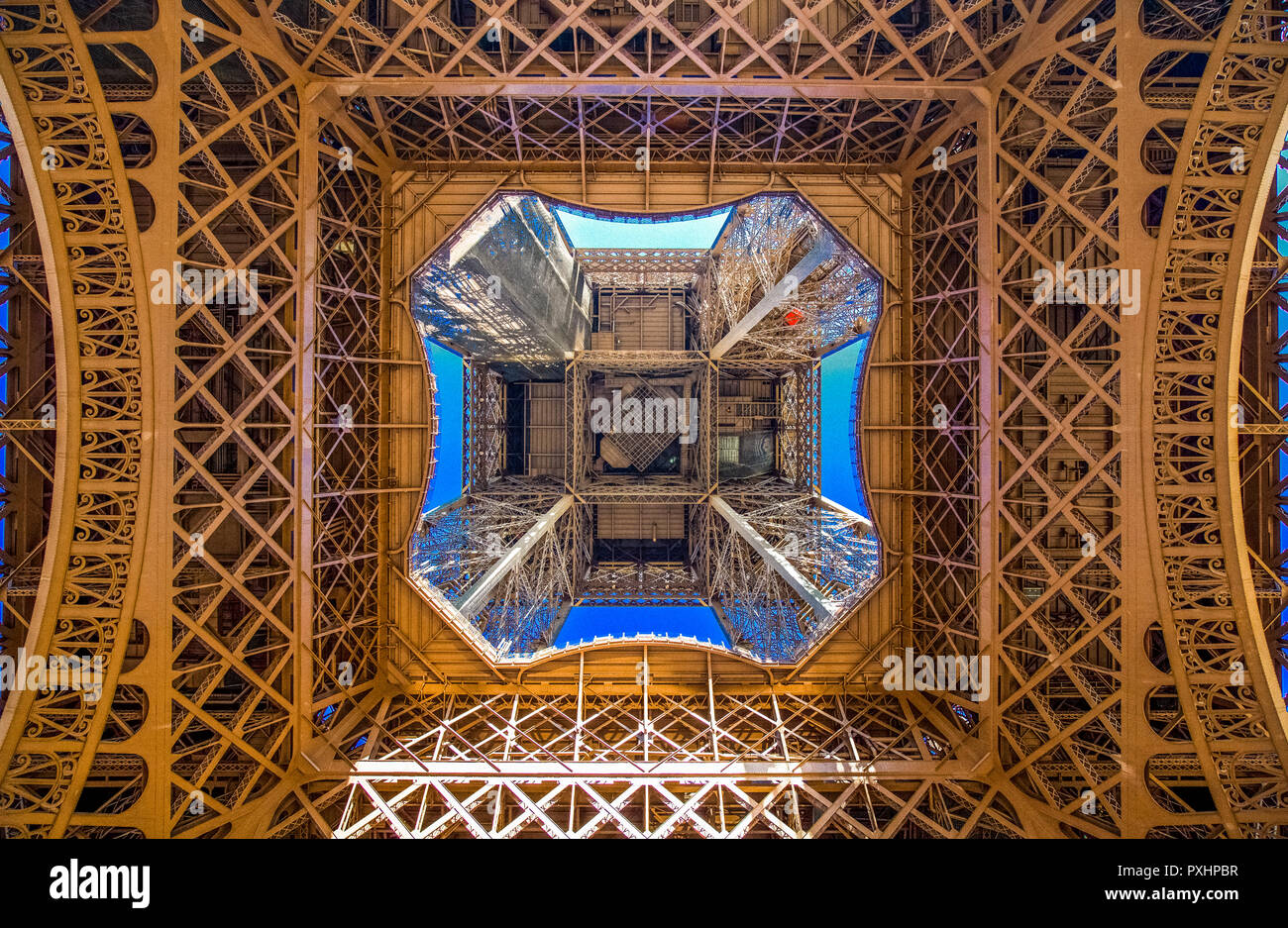 Tour eifffel hi-res stock photography and images - Alamy