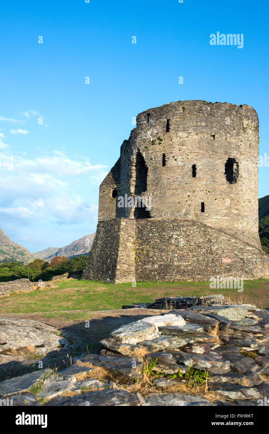 Dolbadarn Castle in Llanberis, Snowdonia National Park, North Wales ...