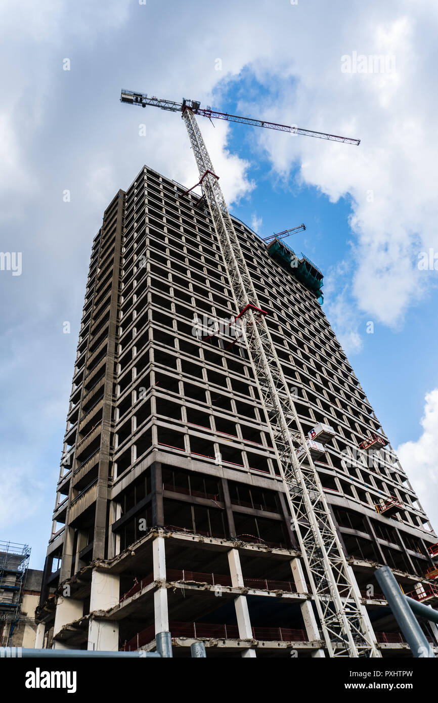 A frame tower crane hi-res stock photography and images - Alamy