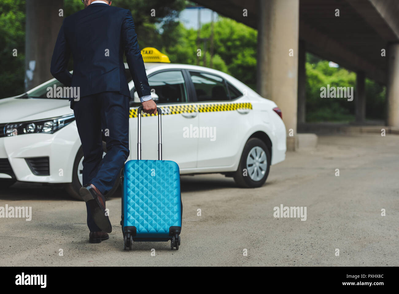 Running man suit back hi-res stock photography and images - Alamy