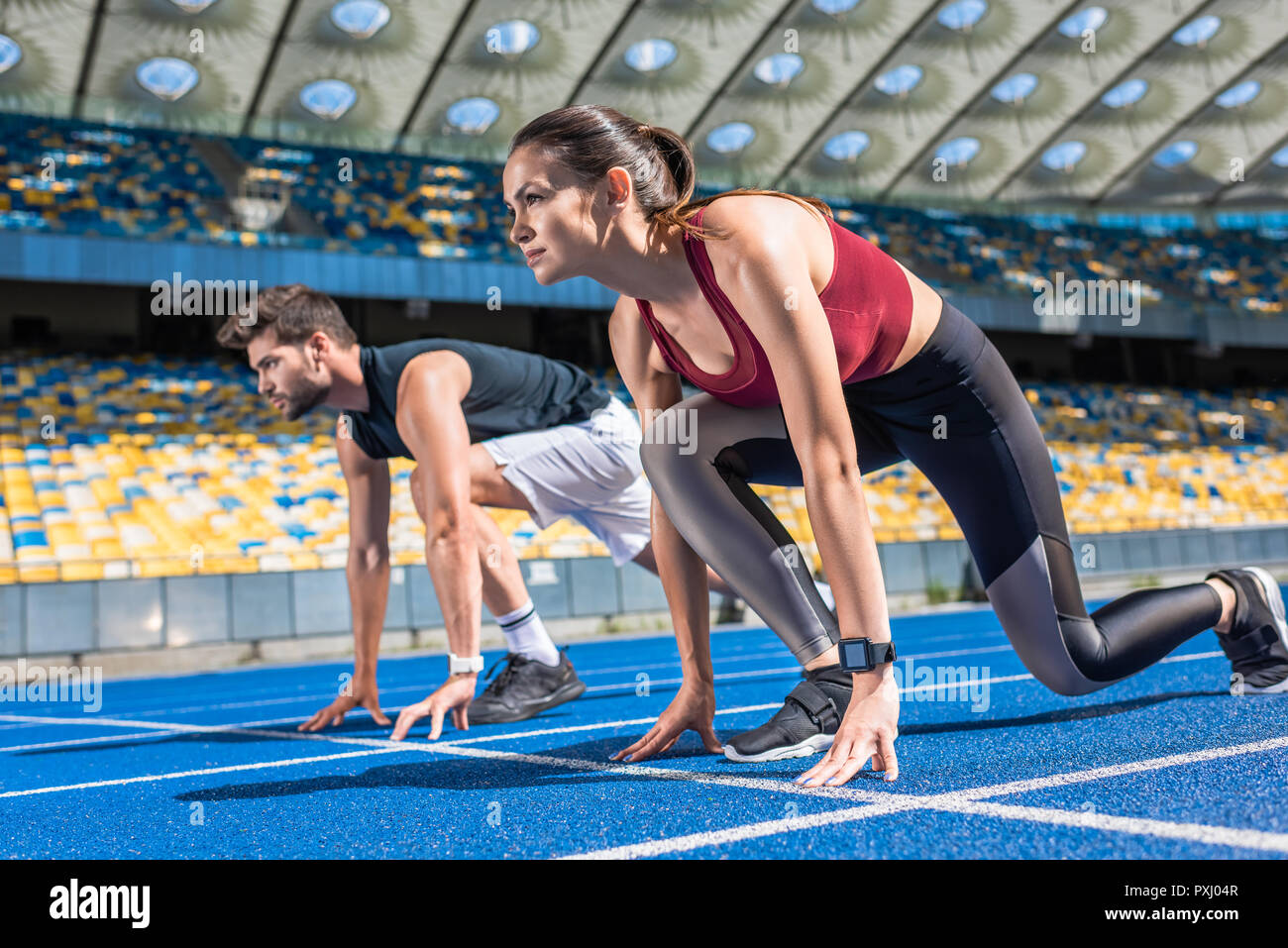 Female sprinters hi-res stock photography and images - Alamy
