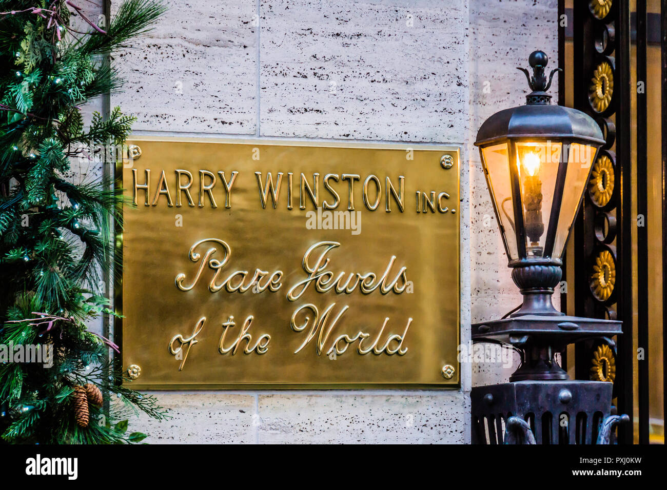 Harry Winston Fifth Avenue Manhattan New York, New York, USA Stock ...
