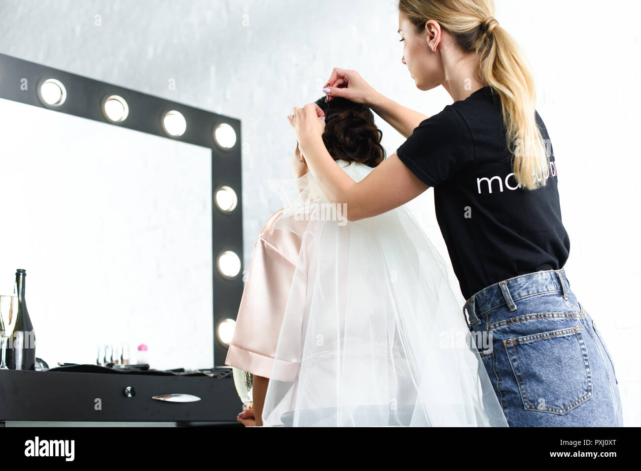 Fixating hi-res stock photography and images - Alamy