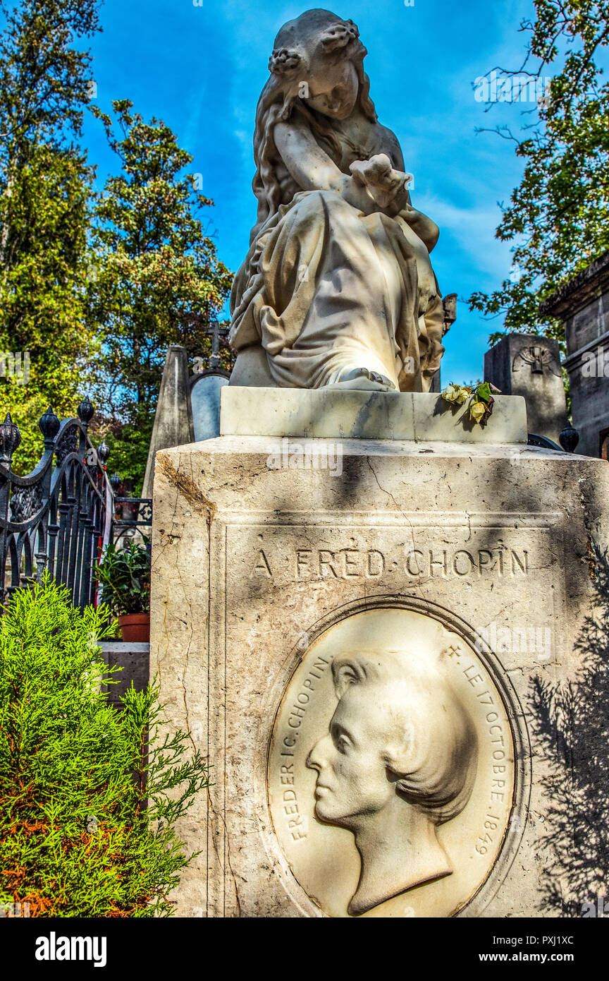 France Paris, the Chopin tomb in the Pére Lachaise cemetery Stock Photo ...