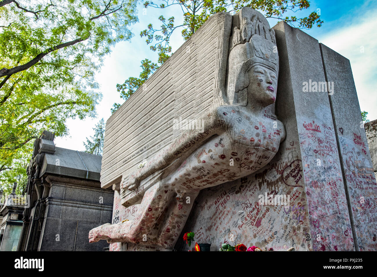 France Paris, the Oscar Wilde tomb in the Pére Lachaise cemetery Stock ...
