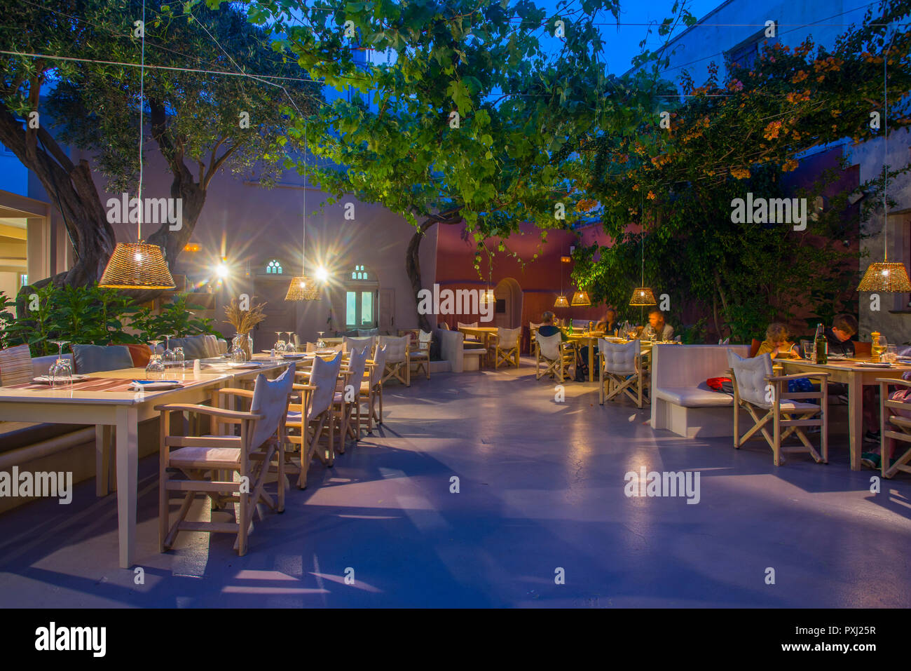 Mikro karavi hi-res stock photography and images - Alamy