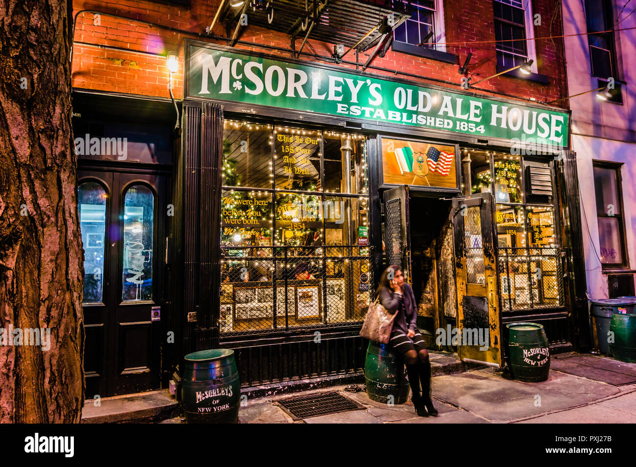 Mcsorleys old ale house hi-res stock photography and images - Alamy