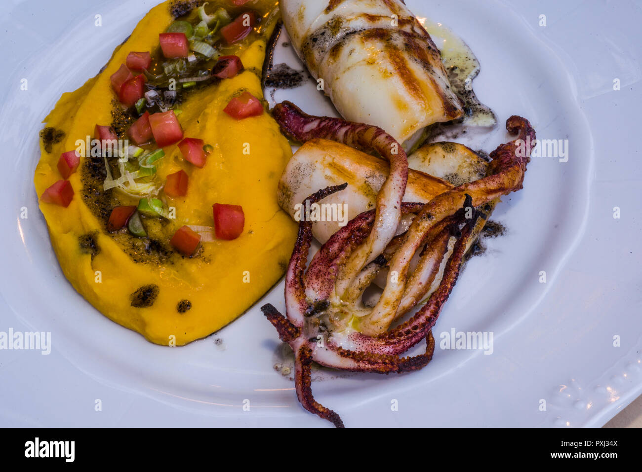 Mikro karavi hi-res stock photography and images - Alamy