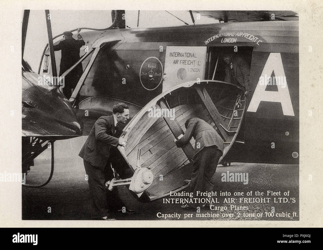 Air cargo freight plane loading hi-res stock photography and images - Alamy