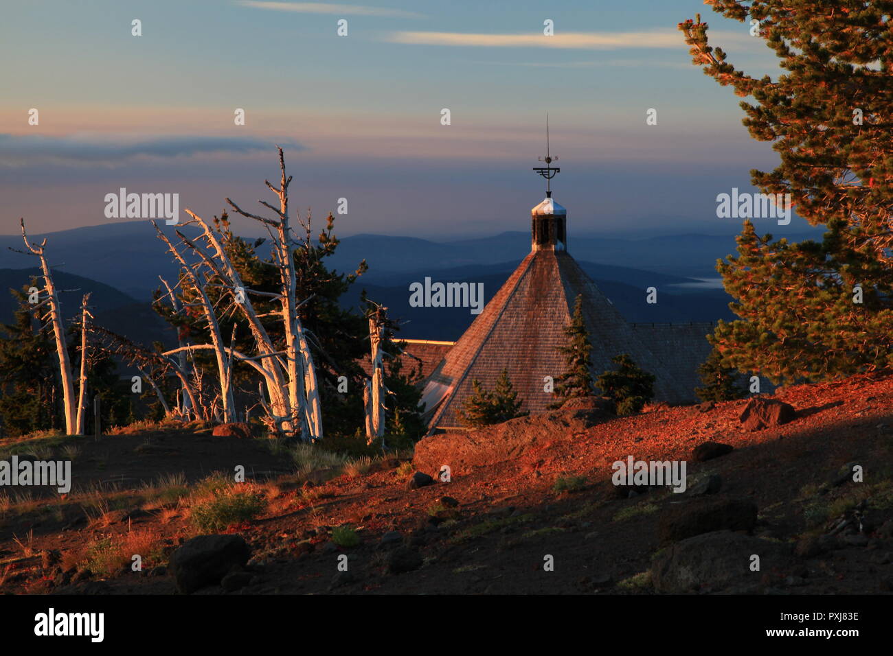 Timberline lodge, oregon hi-res stock photography and images - Alamy