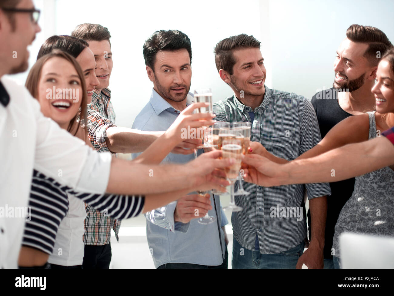 Men raise a toast hi-res stock photography and images - Alamy