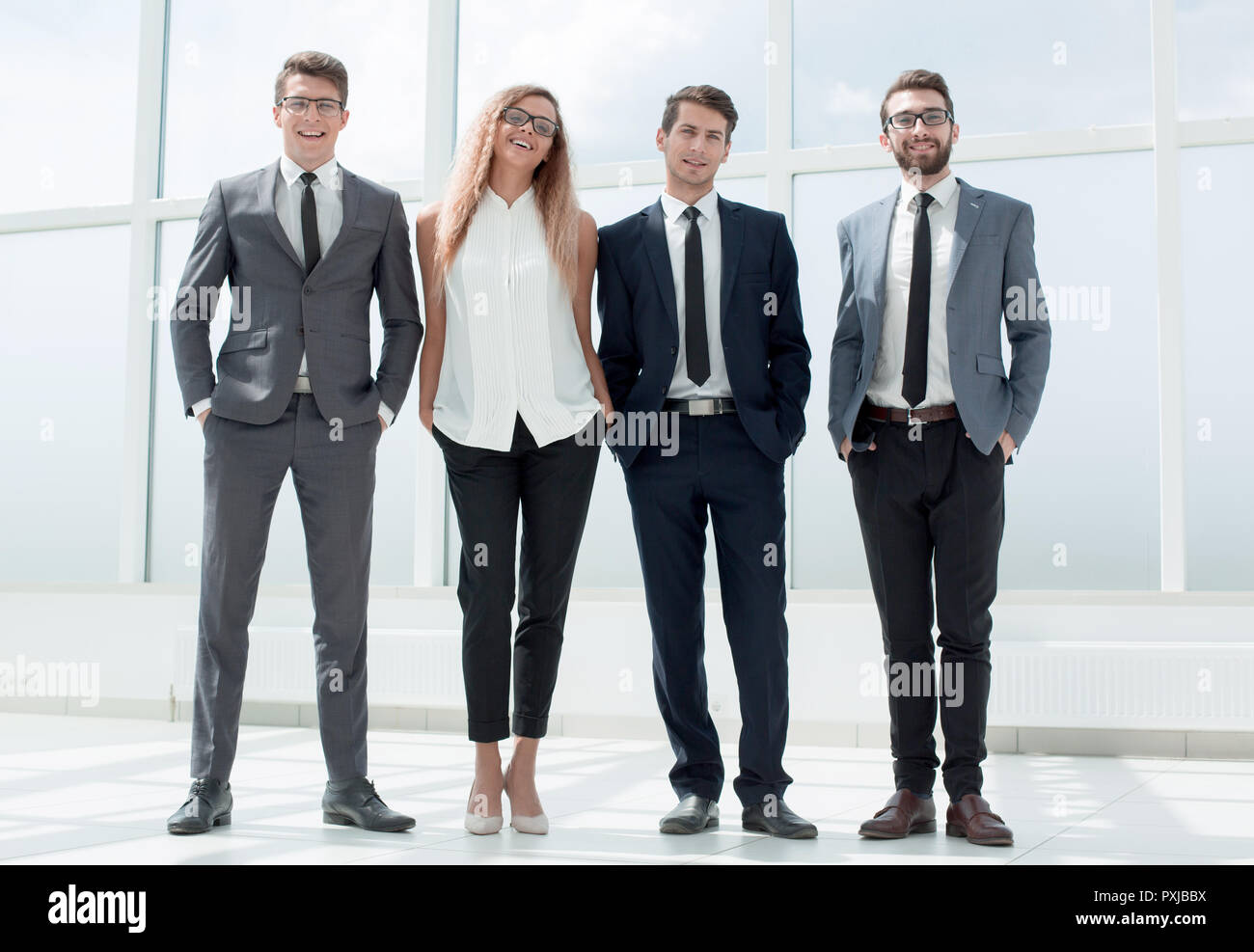 Full office staff hi-res stock photography and images - Alamy