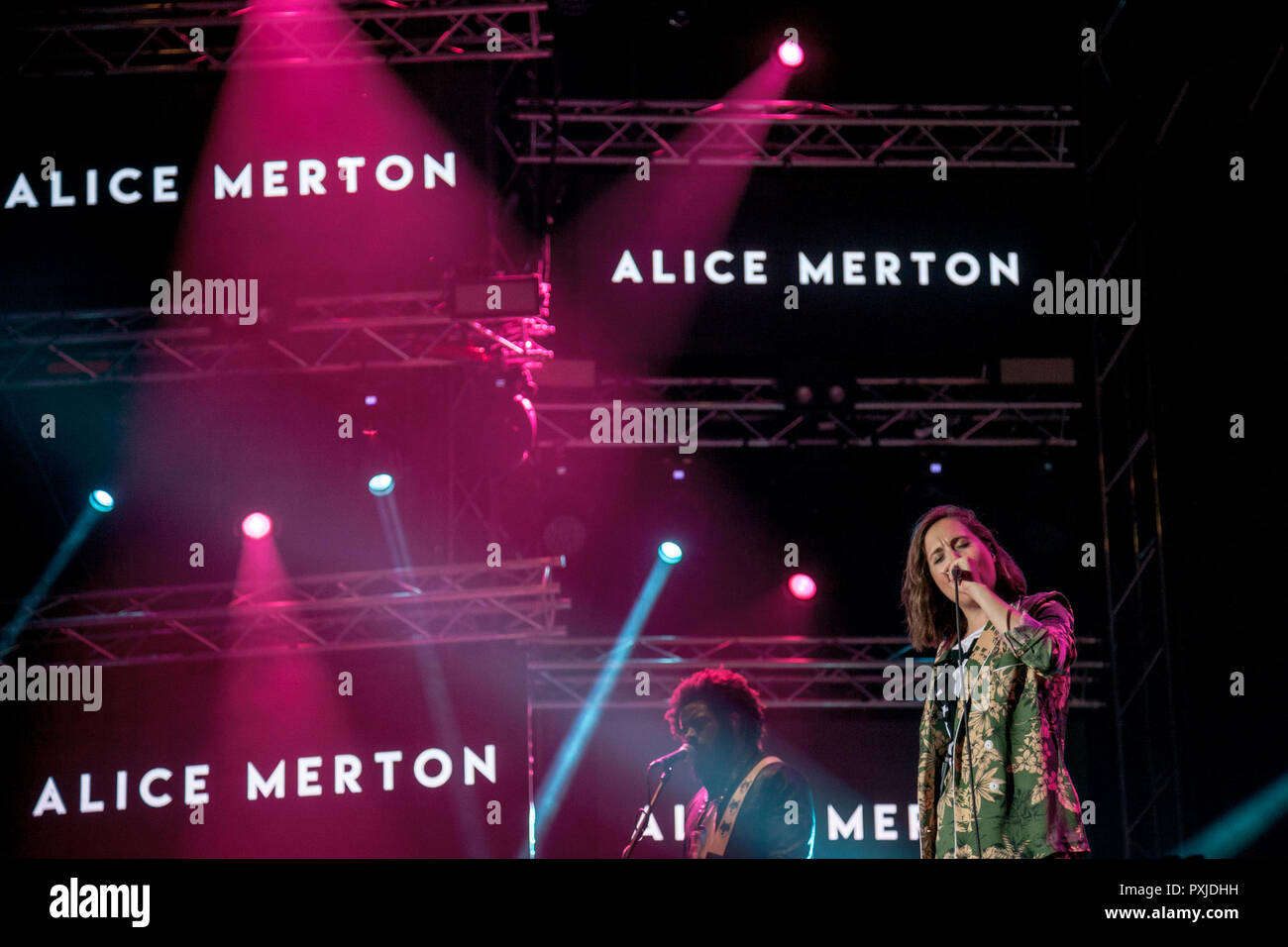 Alice merton dance hi-res stock photography and images - Alamy