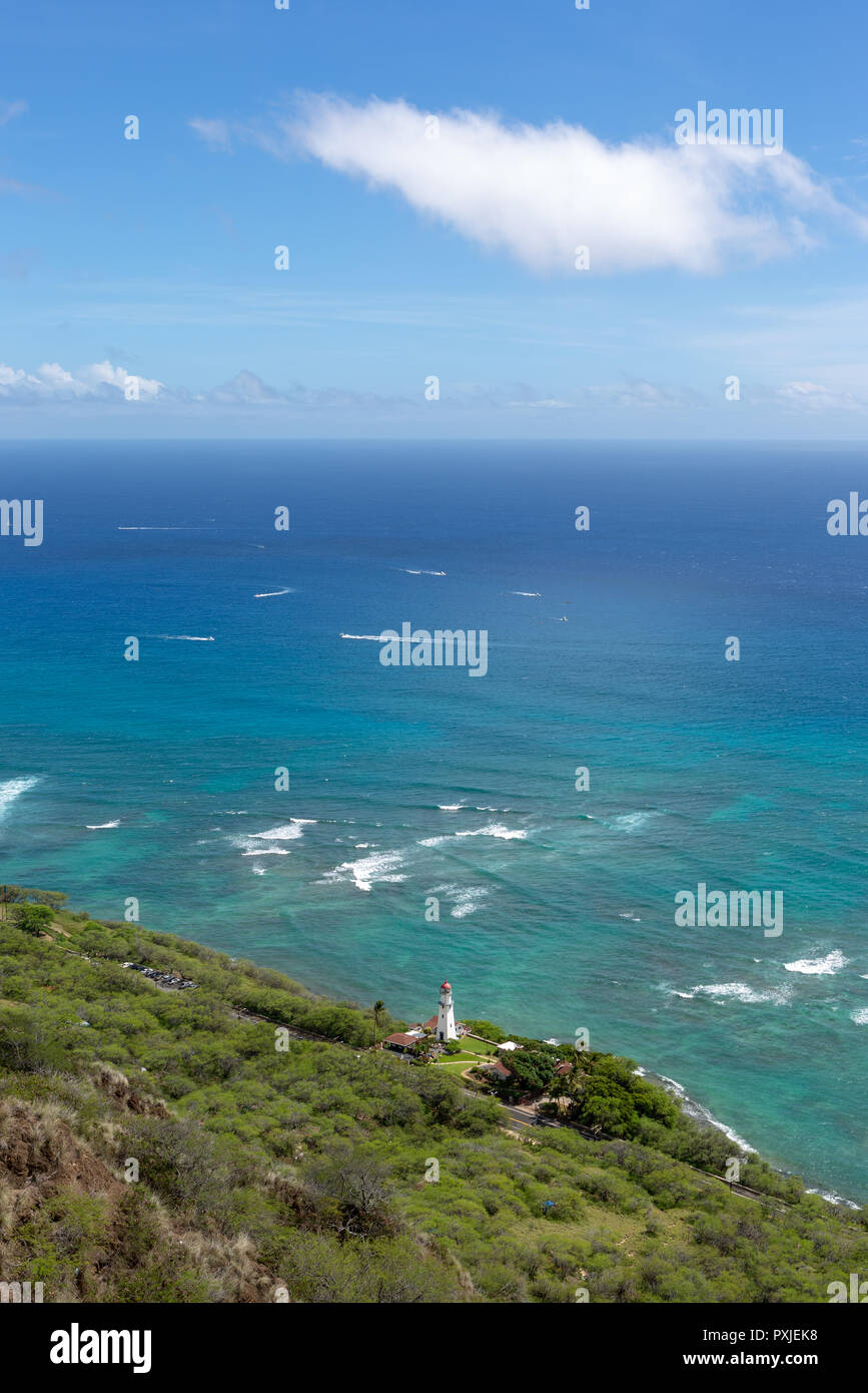 The Diamond Head Lighthouse viewed from the Diamond Head Volcano Walk ...