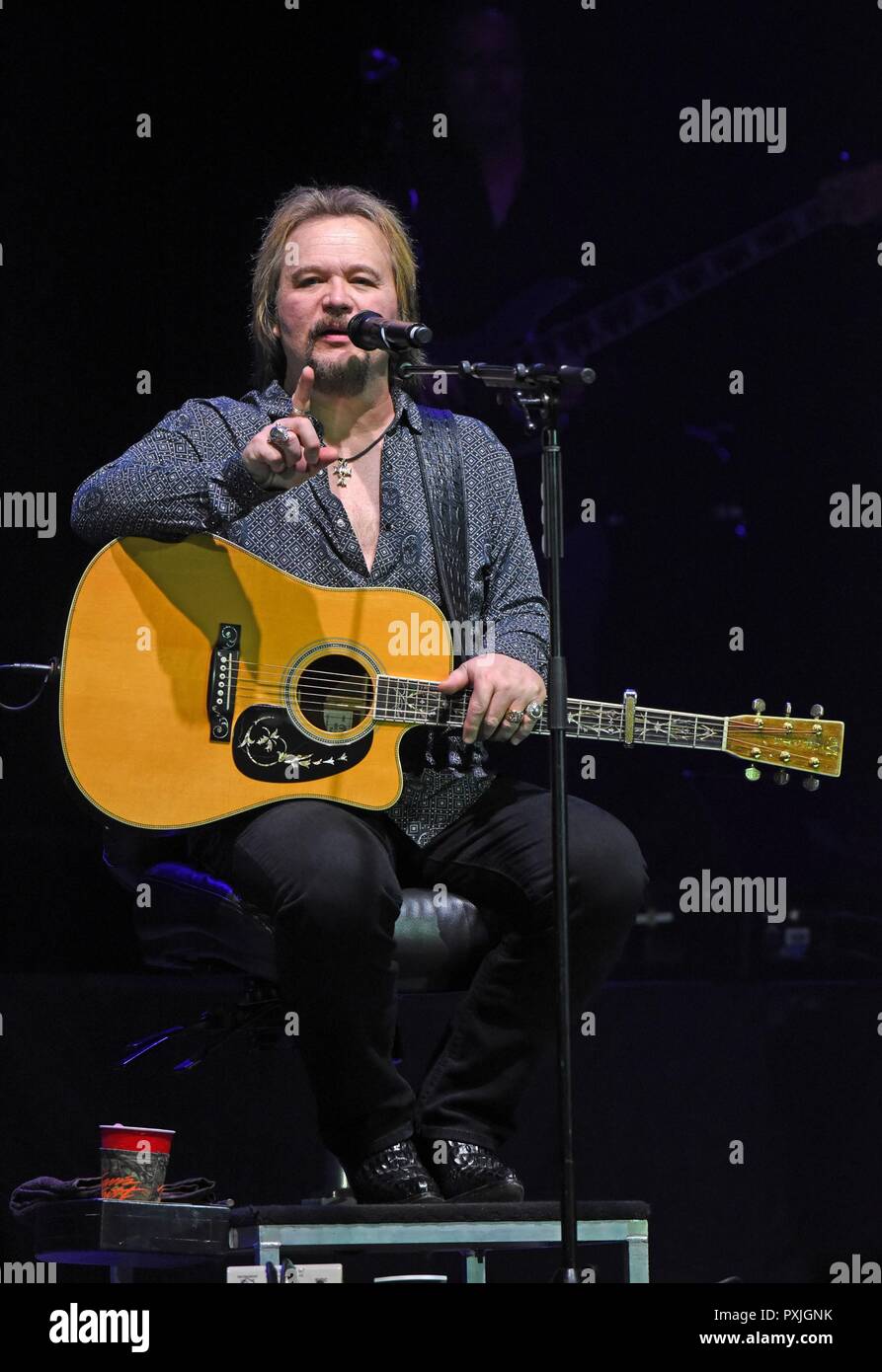 Rome, GA, USA. 19th Oct, 2018. Travis Tritt on stage for Travis Tritt ...