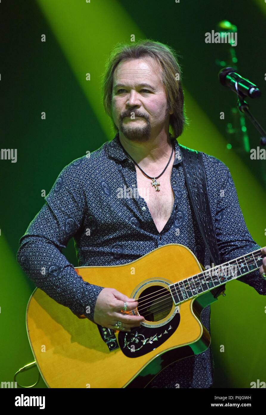 Rome, GA, USA. 19th Oct, 2018. Travis Tritt on stage for Travis Tritt ...