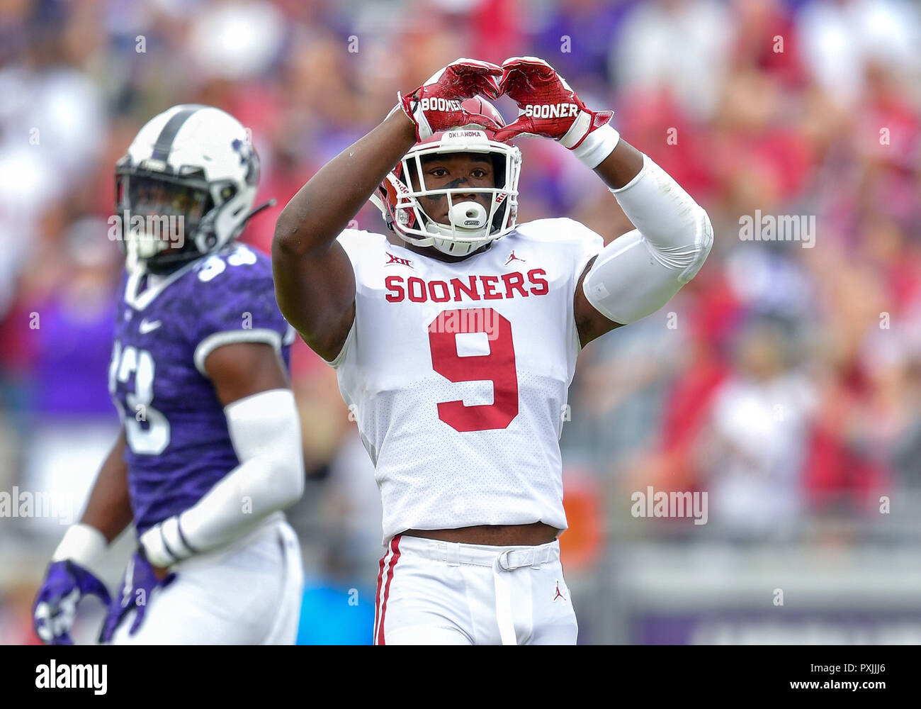 Oklahoma Sooners Linebacker Kenneth Murray 9 Celebrates After Getting