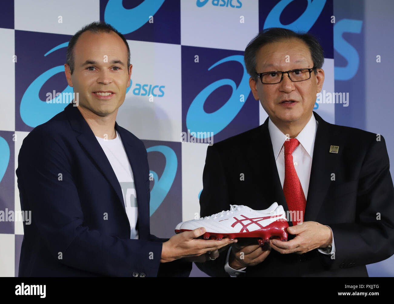 Motoi oyama hi-res stock photography and images - Alamy