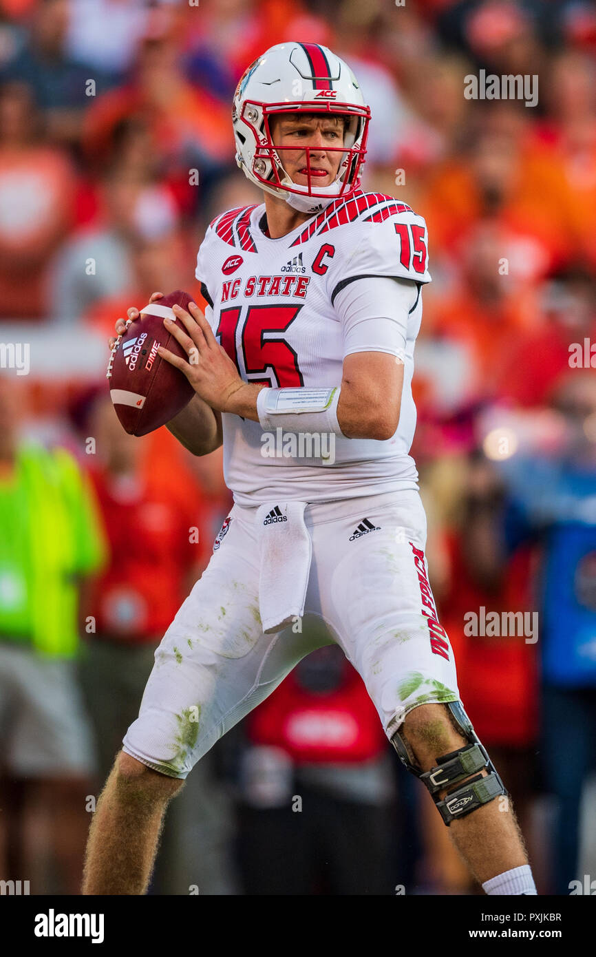 North carolina state wolf pack hi-res stock photography and images - Alamy